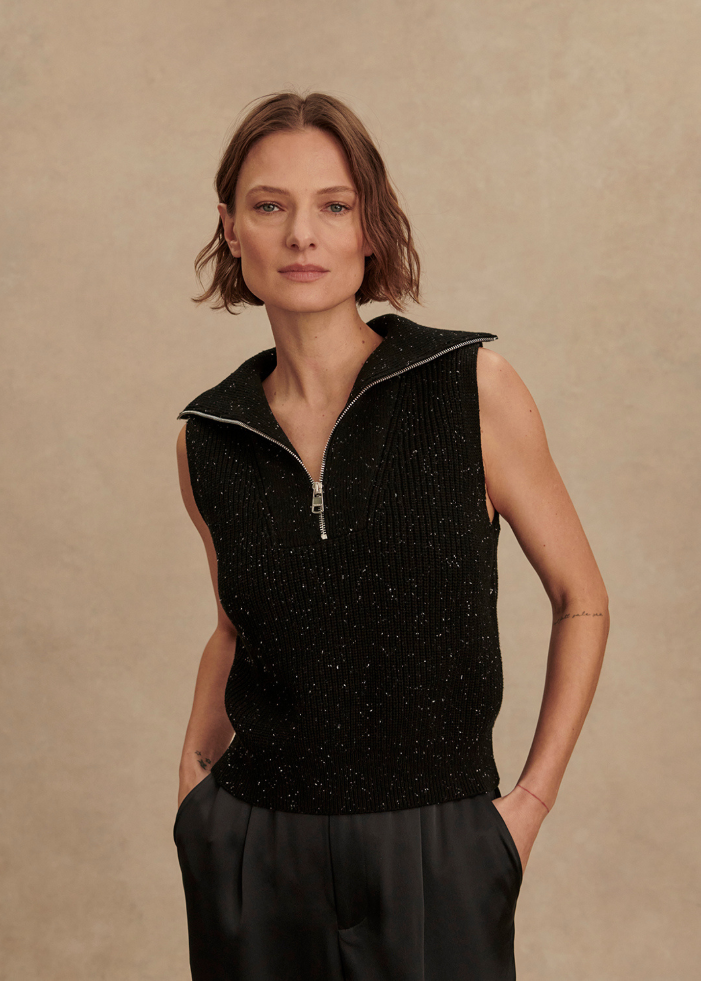 Varley Hally Half Zip Rib Vest in Black Fleck – June & Beyond Boutique